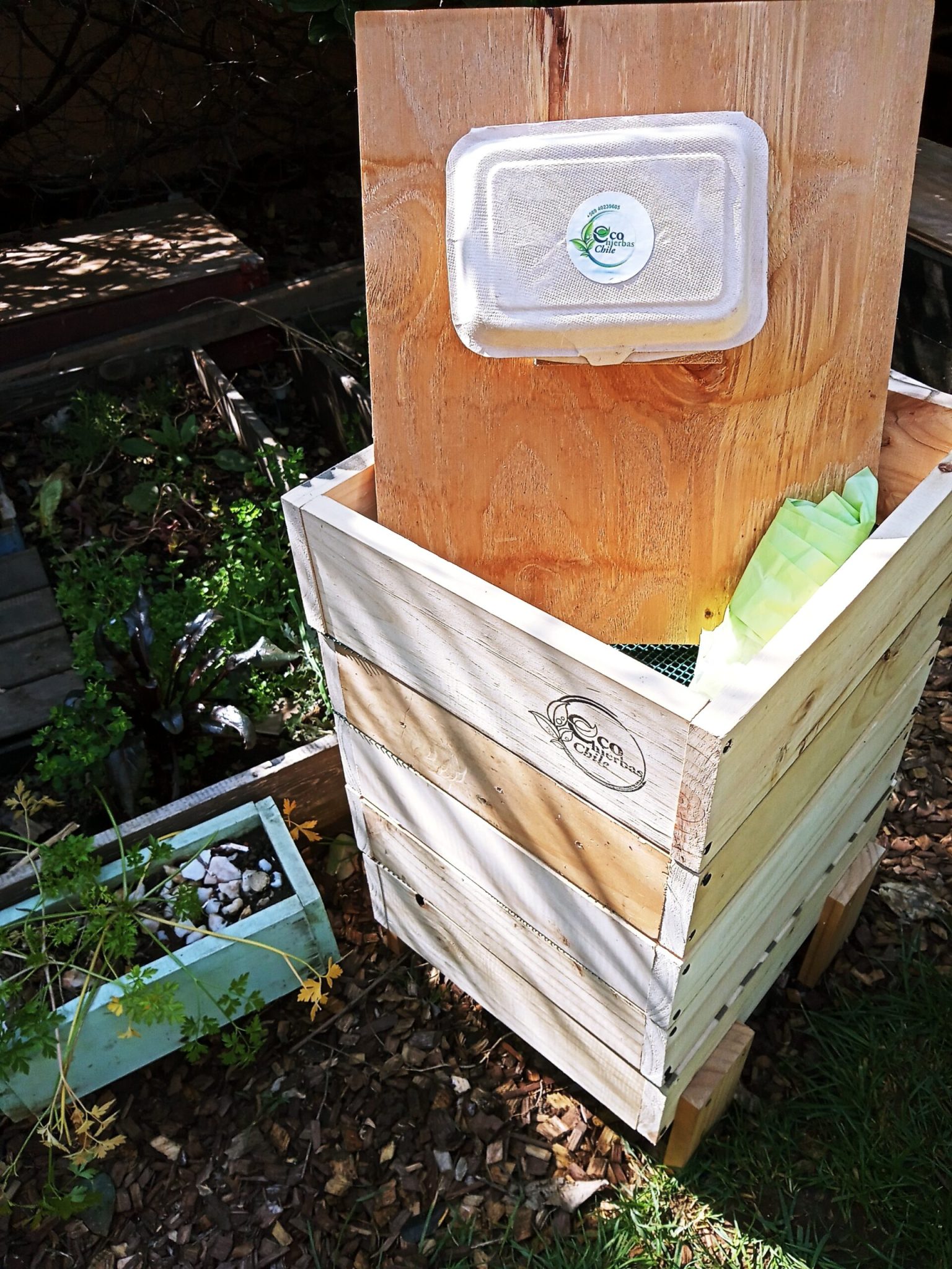 Vermicompostera Natural de 5 niveles - RedPyme Circular